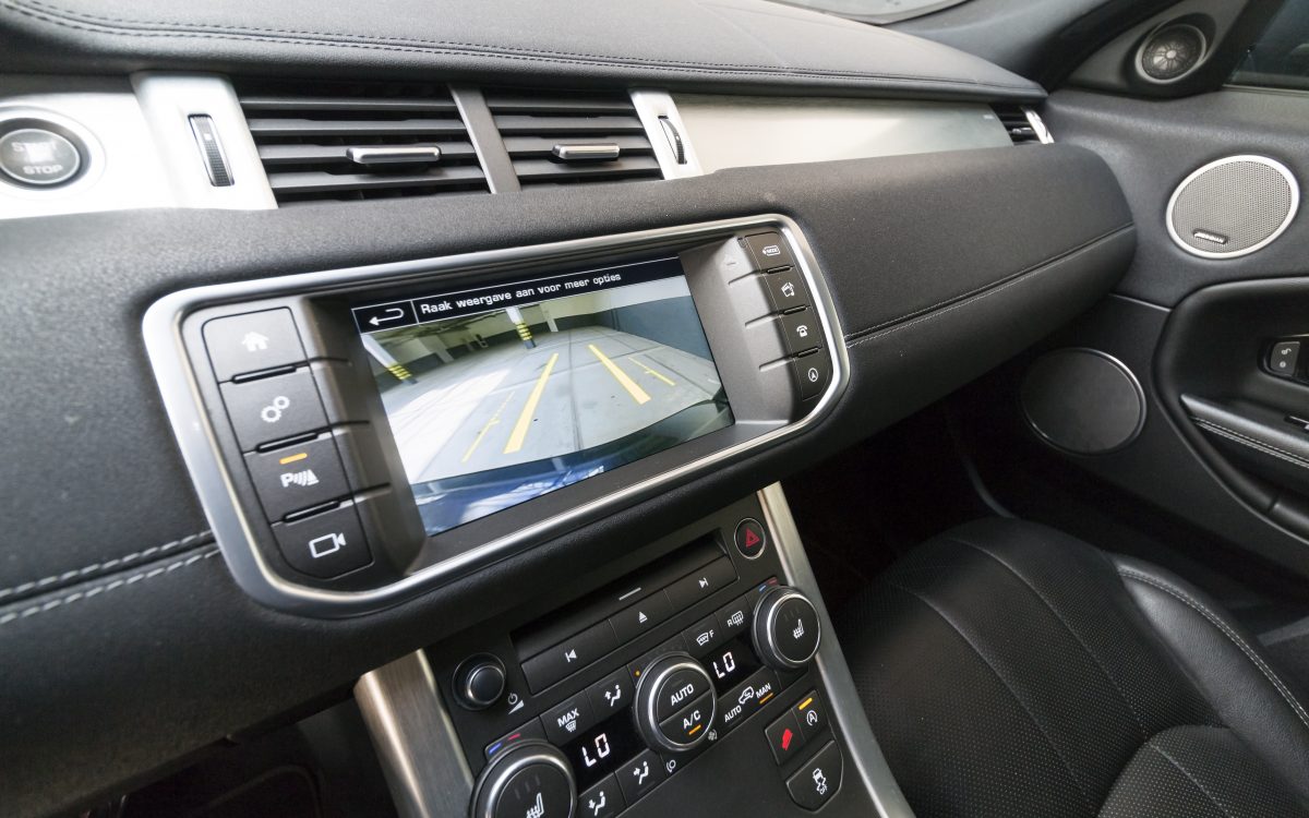 Range Rover Evoque 2.0 TD4 HSE Dynamic 4WD PANO AUT Head-up Display ...